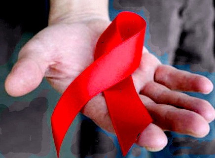 HIV prevention and risk behaviors follow weekly patterns
